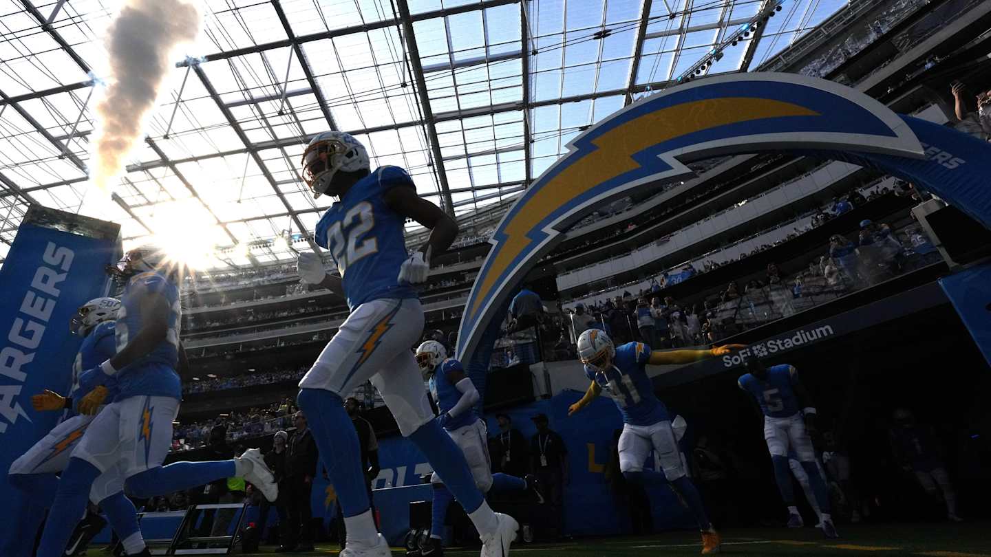 Chargers News: LA Safety Aims For A Huge 2023 Season - Sports ...