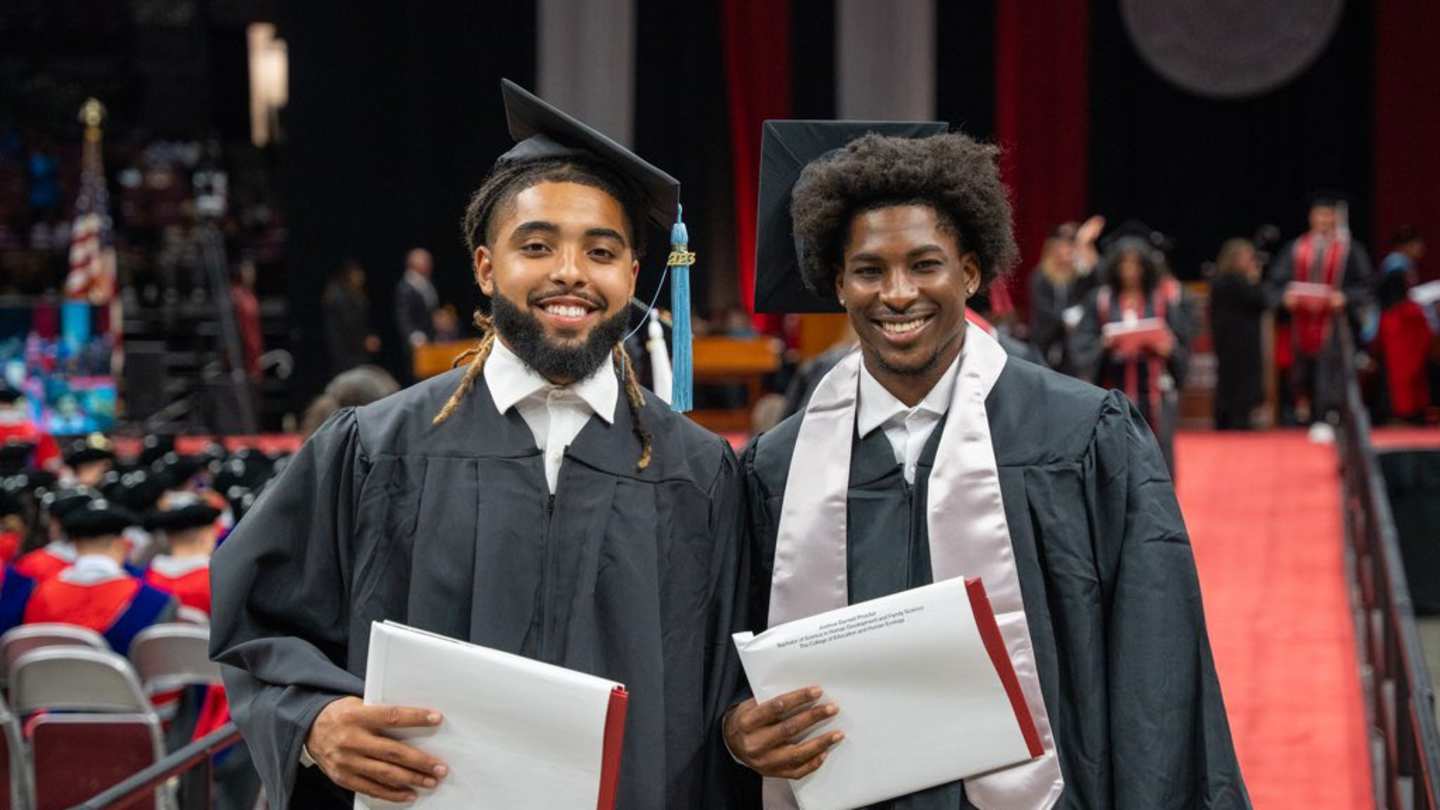 Ohio State Buckeyes S Josh Proctor, TE Gee Scott Jr. Receive Their ...