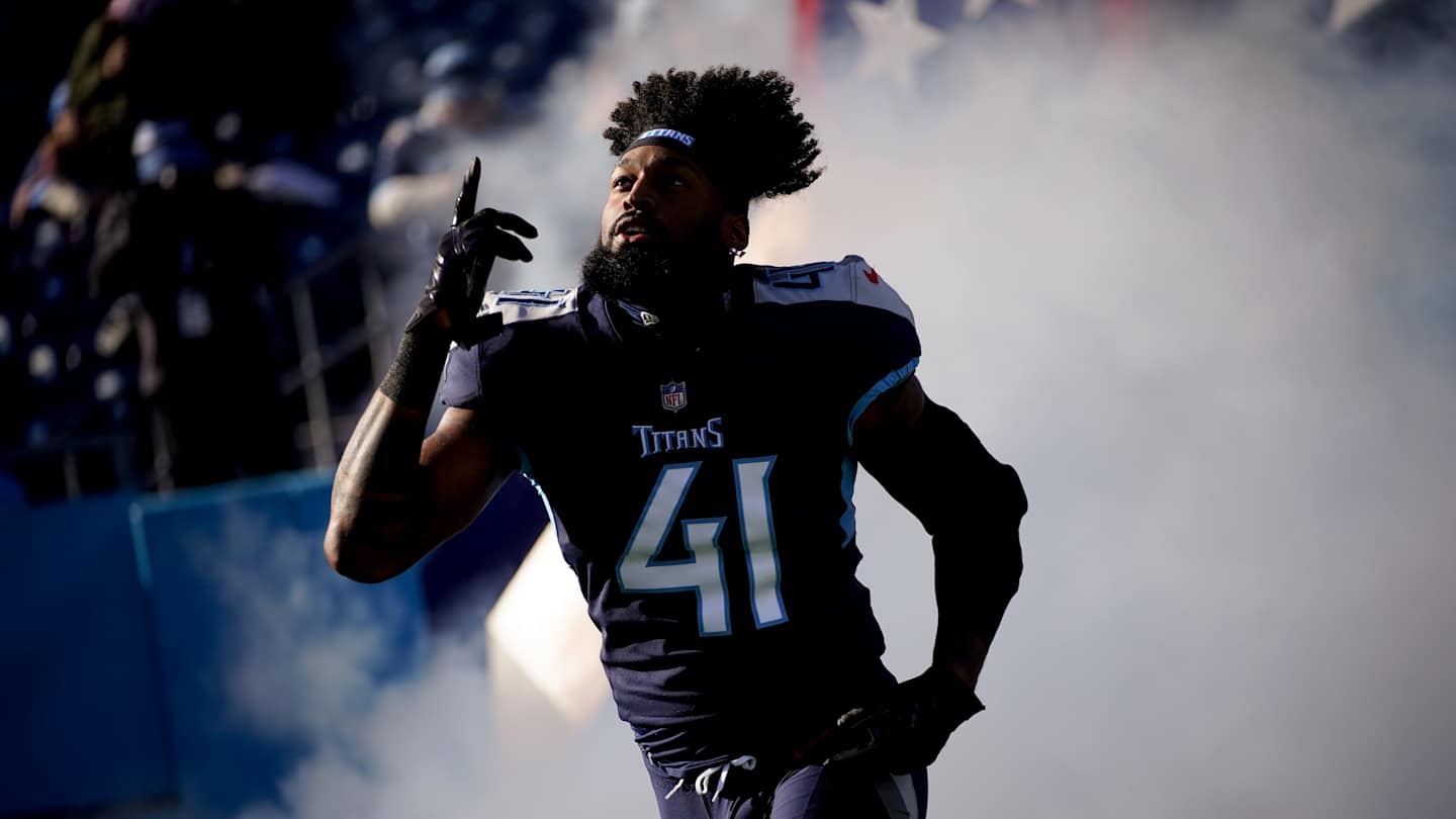 Philadelphia Eagles' A.J. Brown Reunites With LB Zach Cunningham: 'Huge ...