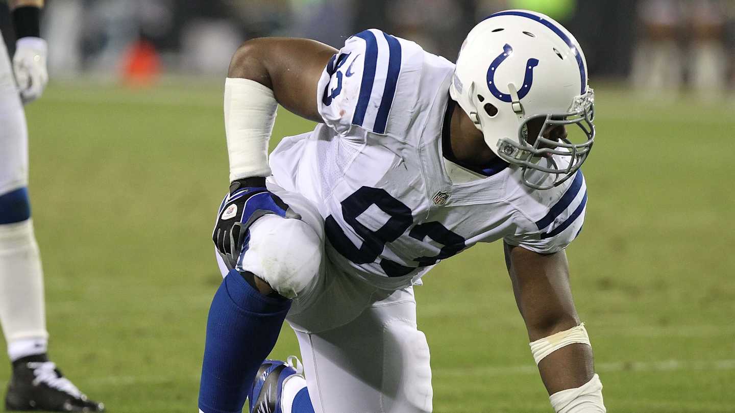 Dwight Freeney Snubbed in Pro Football Hall of Fame's 2023 Class - Sports Illustrated Syracuse ...