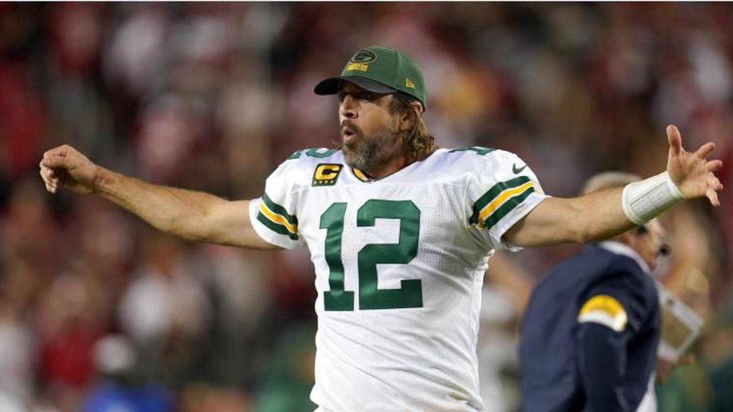 Aaron Rodgers Ranks as the NFL's Highest-Paid NFL Player - Sports ...