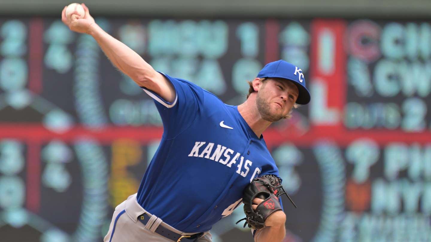 Blue Jays Claim Reliever Matt Peacock From Royals - Sports Illustrated ...