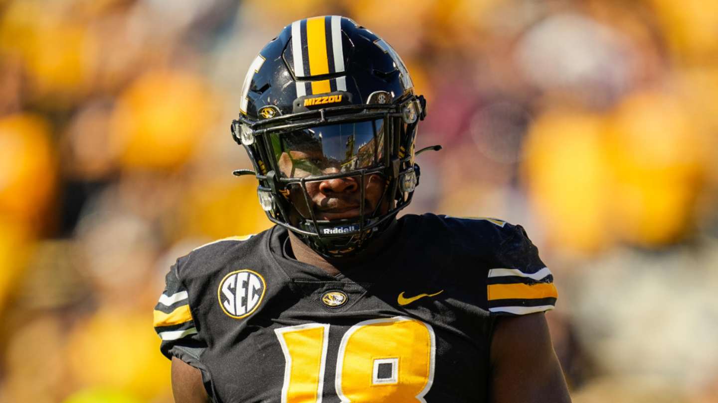 Missouri Tigers DL Trajan Jeffcoat Enters NCAA Transfer Portal ...