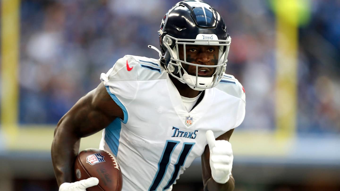 Eagles WR A.J. Brown Buys Fans No. 11 Jerseys During Training Camp ...