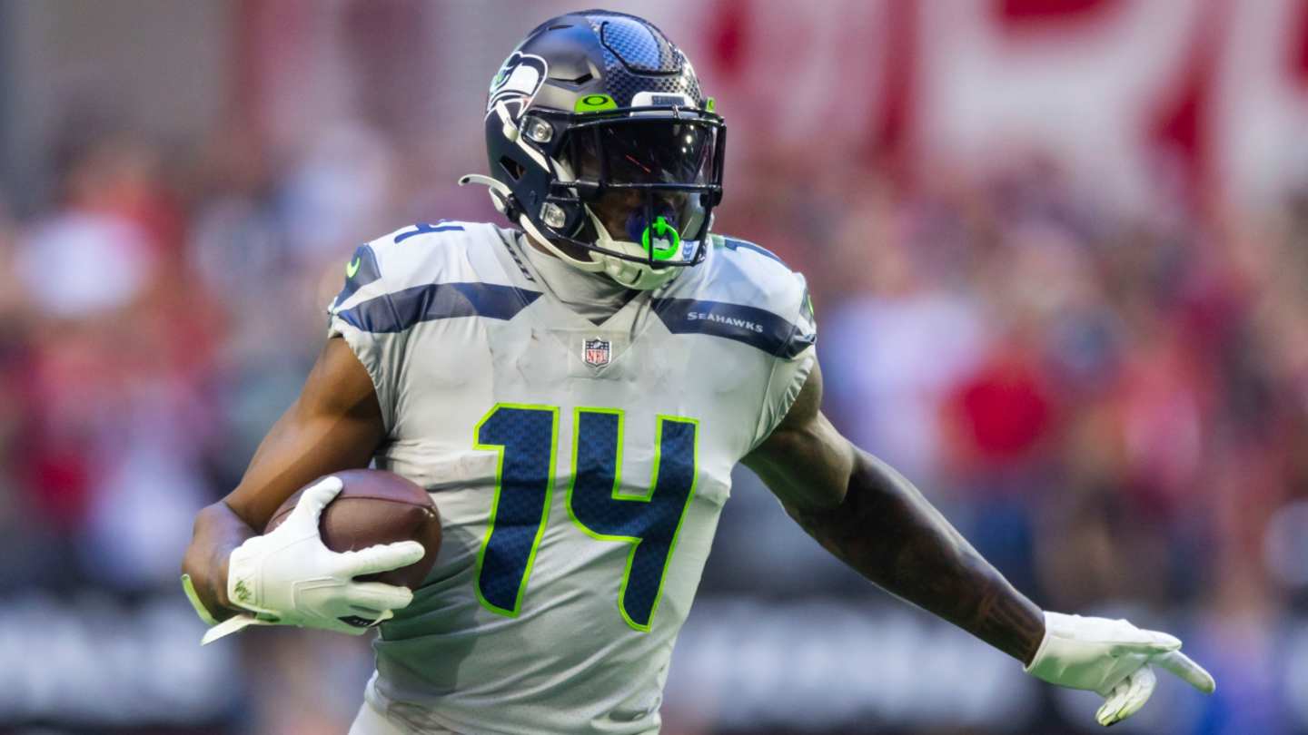 Seahawks’ DK Metcalf Gifts Jersey to Opponent’s Son in Classy Move ...