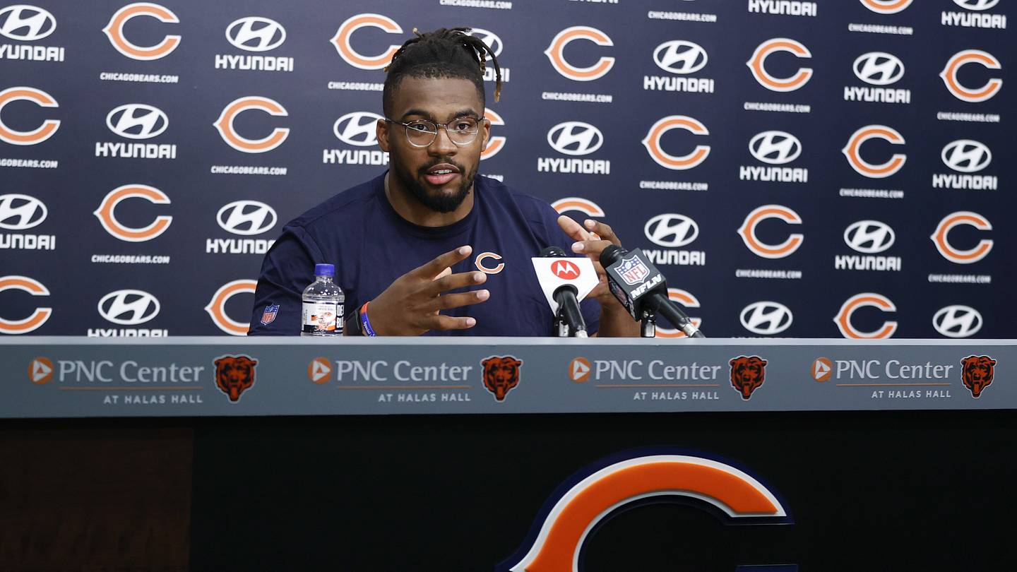 Braxton Jones the Chicago Bears Camp Surprise - Sports Illustrated ...
