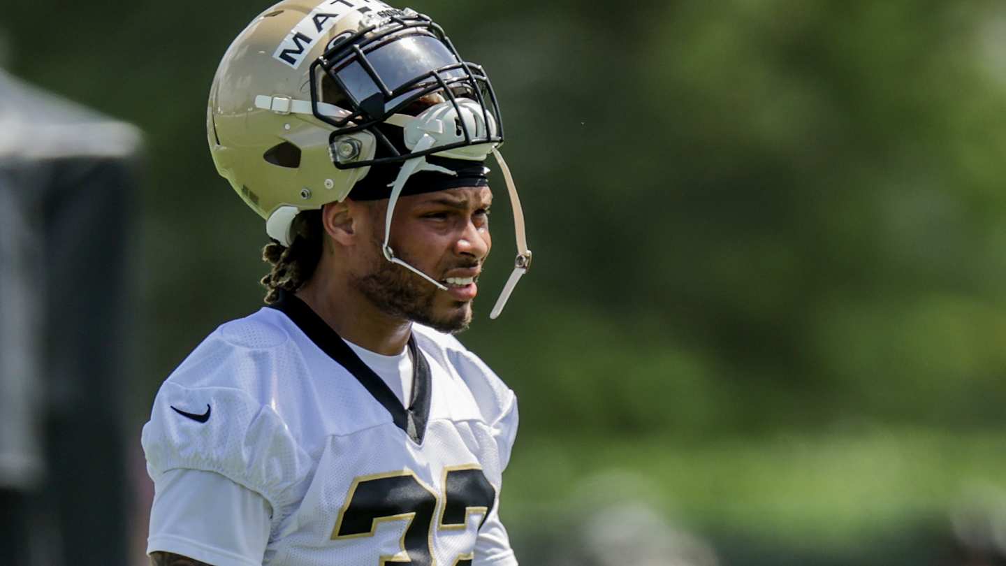 Tyrann Mathieu Wears Black and Golden Air Jordan Sneakers - Sports ...