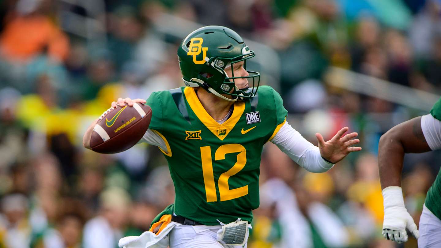 Baylor Bears Quarterback Blake Shapen Receives Preseason 'Herbie Awards ...