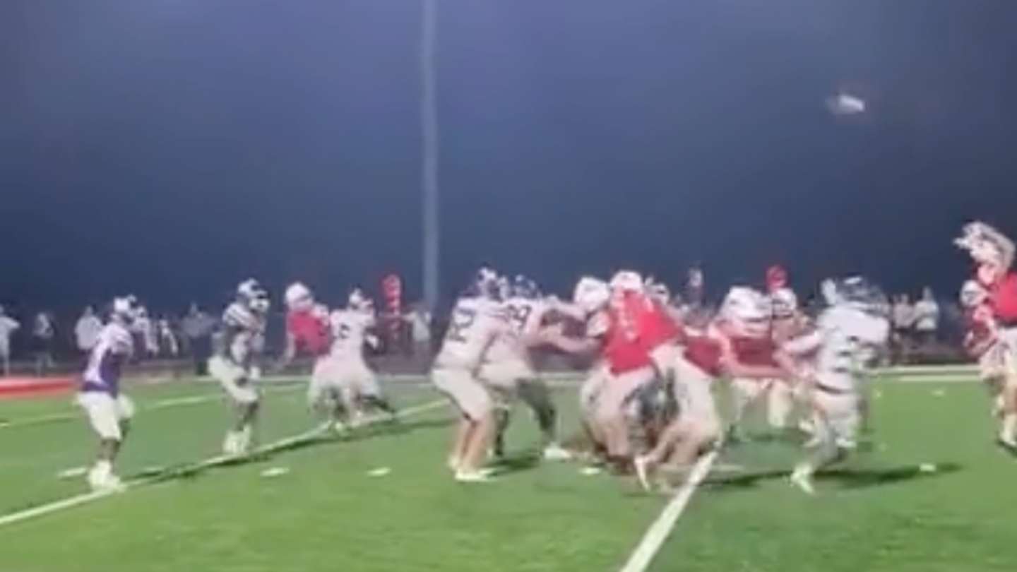 Loganville HS Wins Game on No Look, Over the Back TD Pass in Four OTs ...