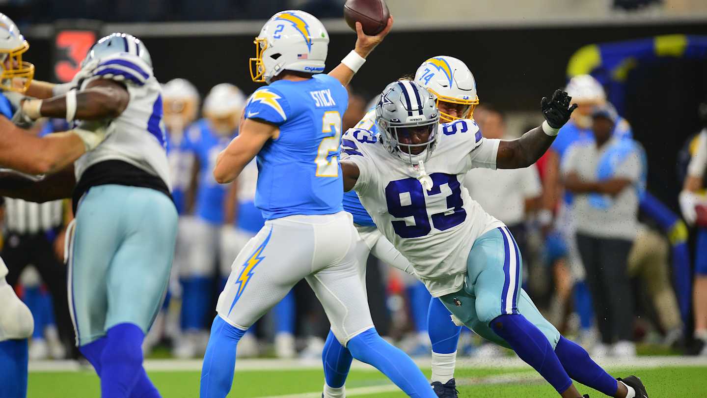 Los Angeles Chargers to Carry Three Quarterbacks on 53-Man Roster ...