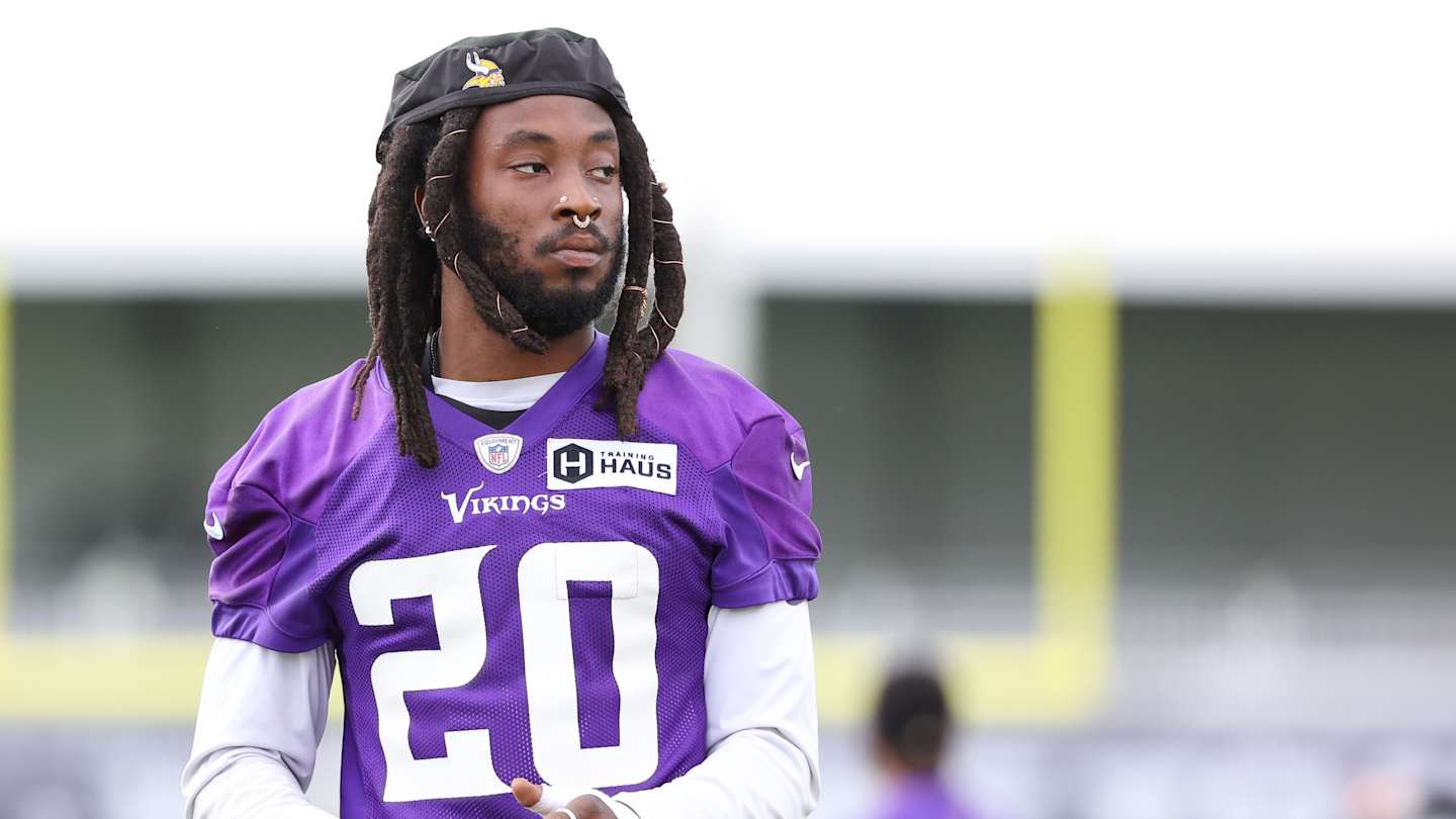 Vikings waive Harrison Hand and Shaun Beyer, move two to Reserve/PUP ...