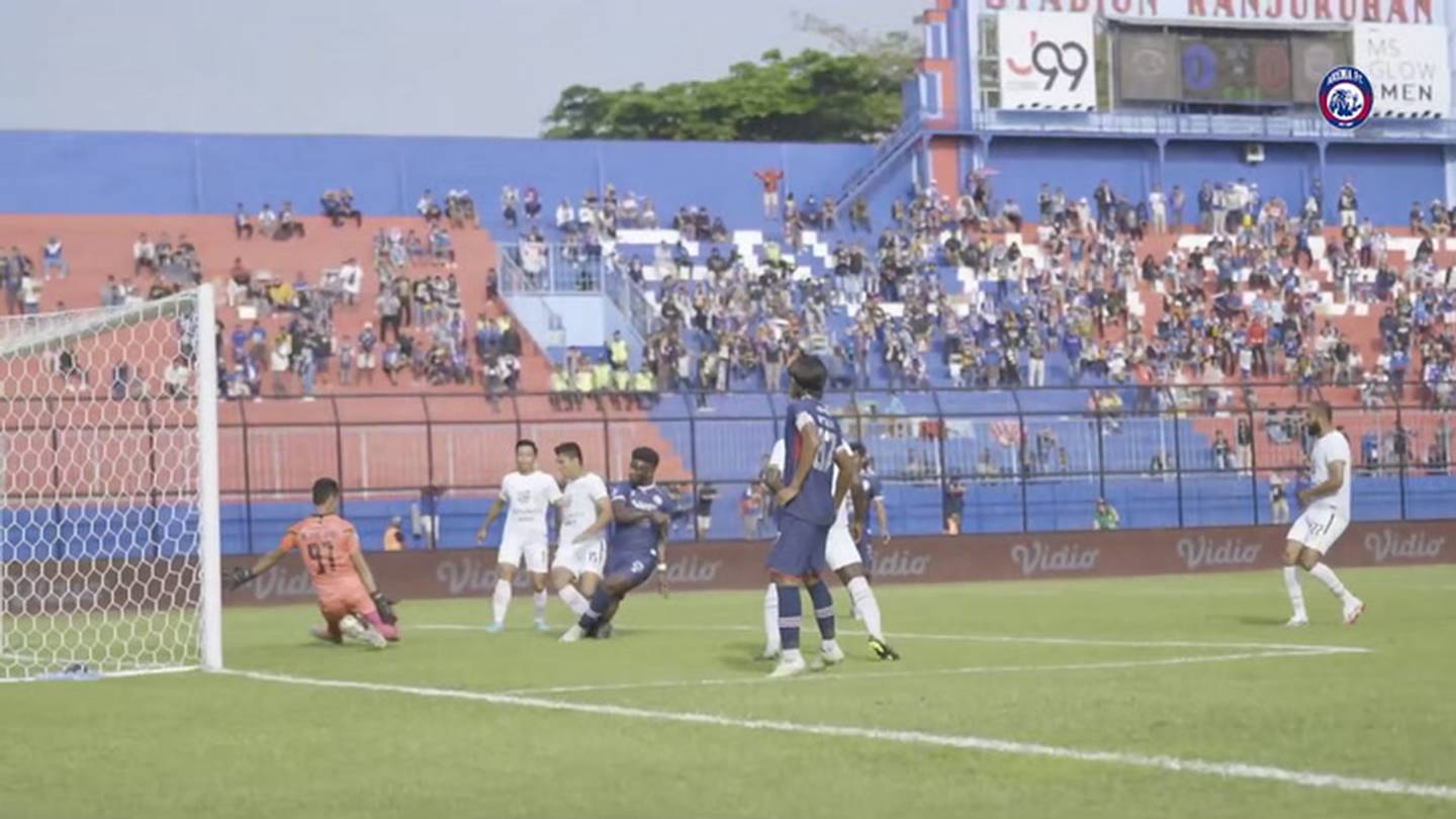 Pitchside: Arema FC's goals to defeat RANS Nusantara - Soccer ...