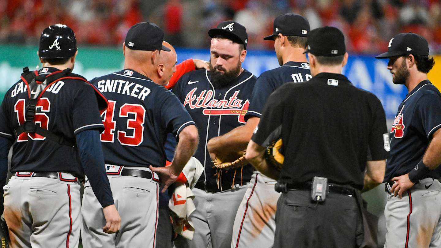 Braves RP Jackson Stephens Hit in Head by Line Drive, Taken to Hospital ...