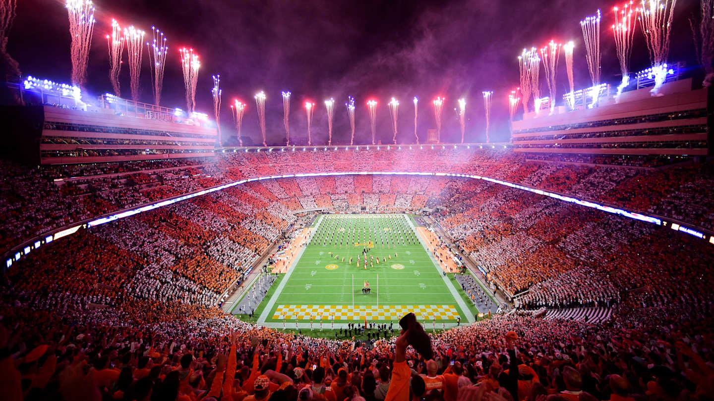 Watch: Tennessee Vols Football Scores First Touchdown of 2022 - Sports ...