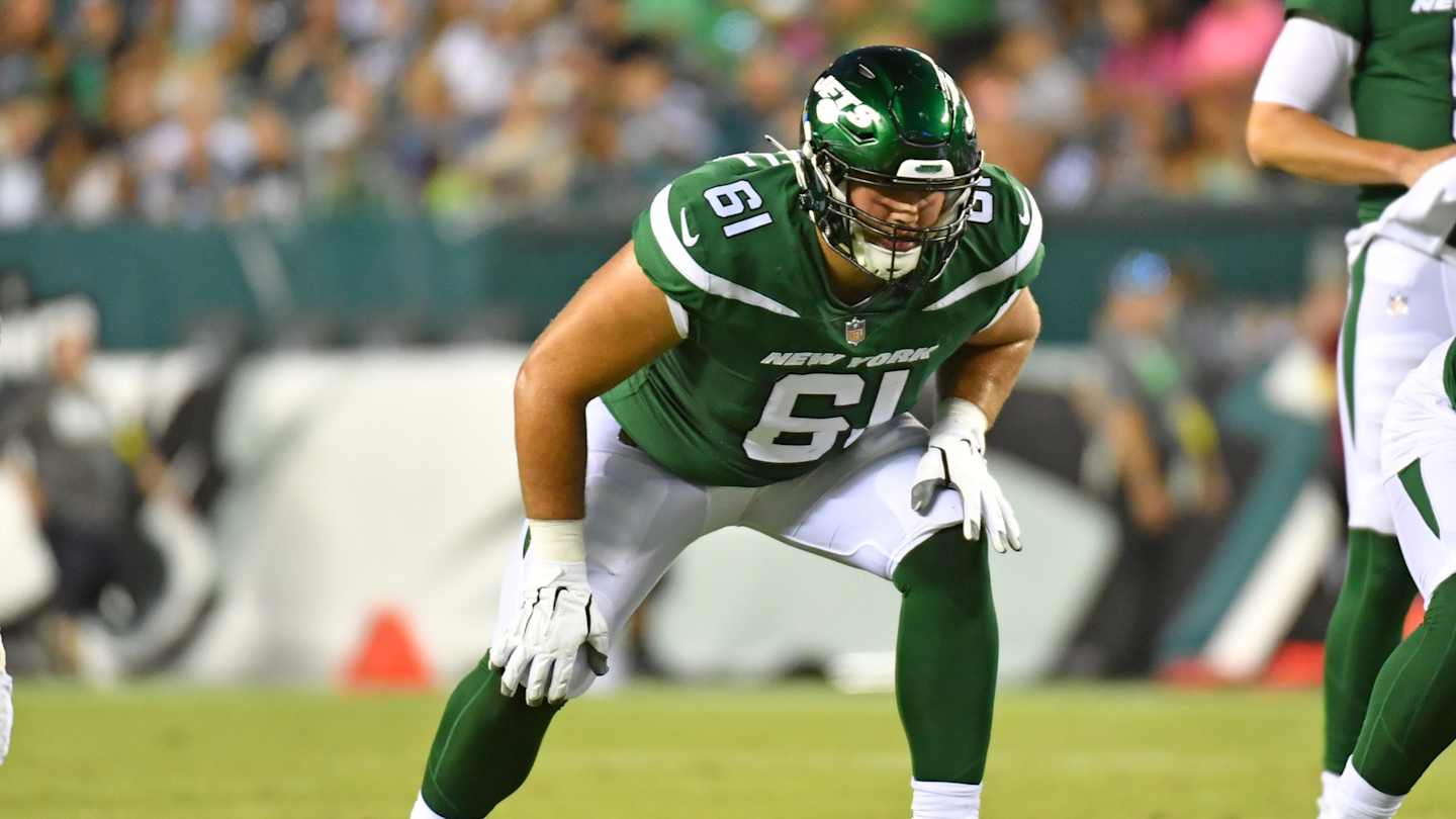 New York Jets OT Max Mitchell Carted Off With Knee Injury Against ...