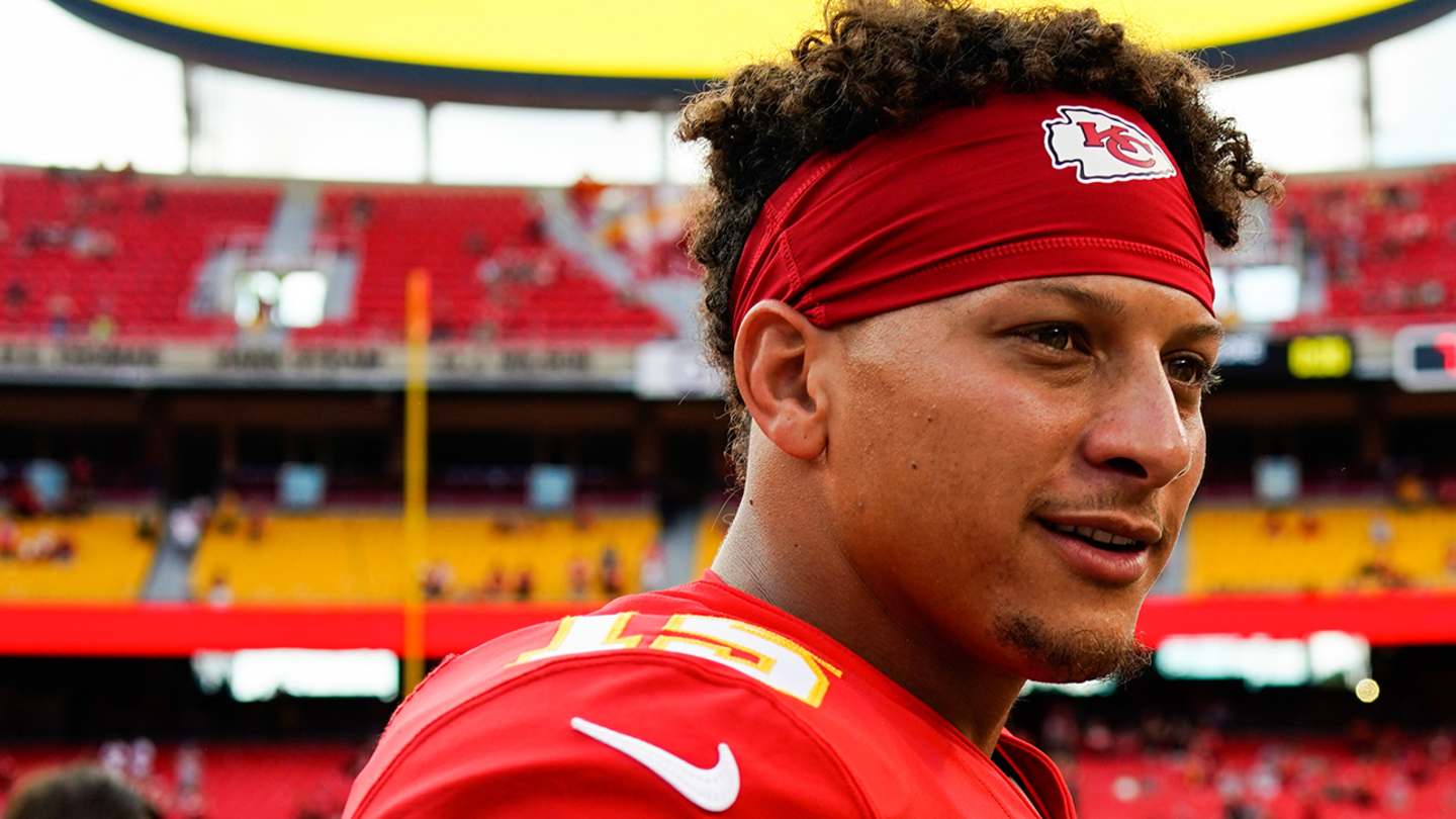 Patrick Mahomes Has Bad News and an Apology for Fantasy Managers ...