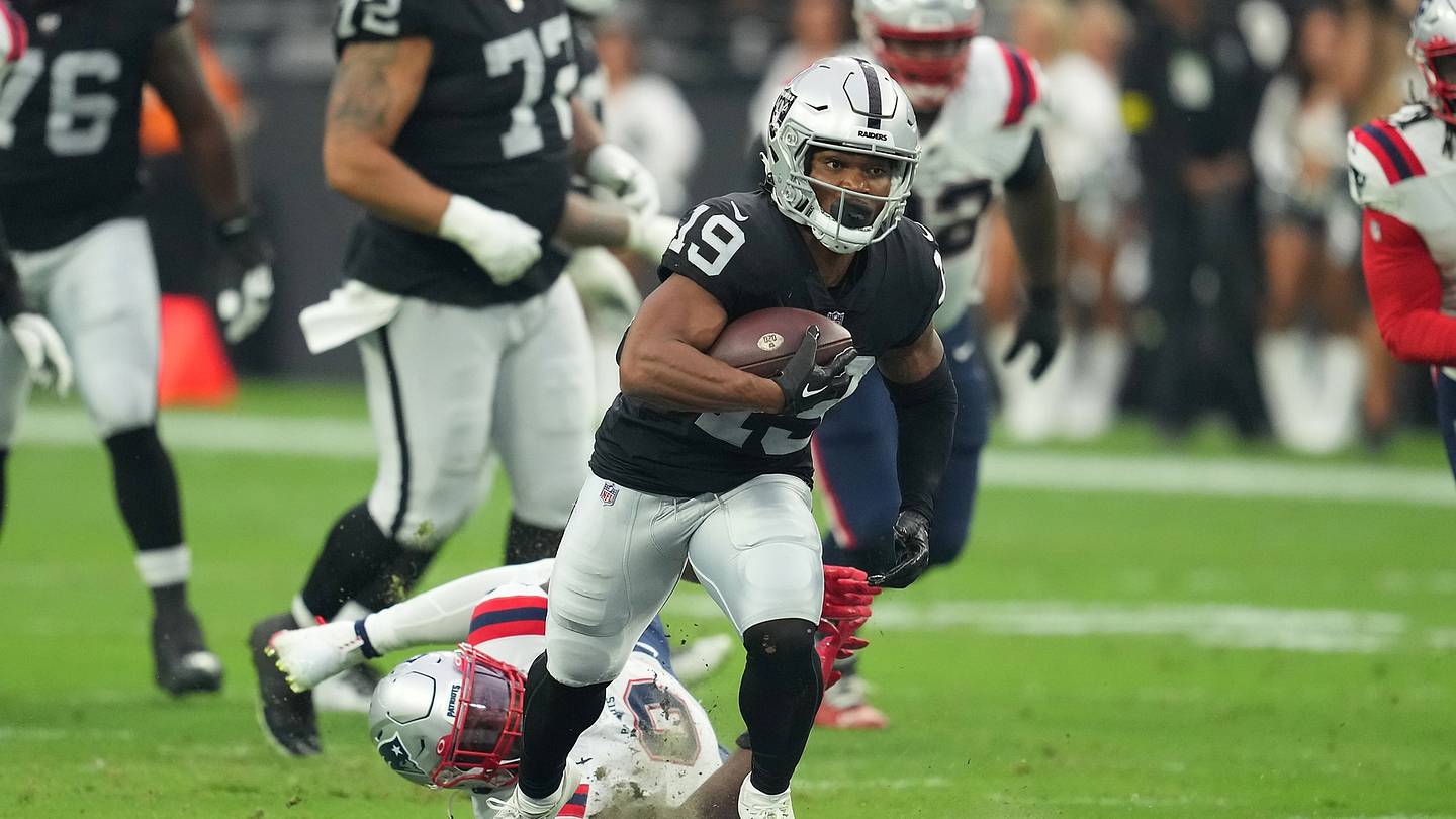 Hard Work and Versatility Paved the Way for Las Vegas Raiders WR DJ ...