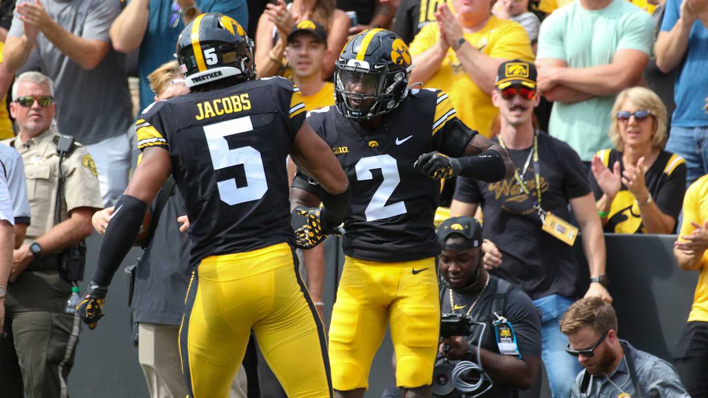 Terry Roberts Excited to Be Back on Field - Sports Illustrated Iowa ...