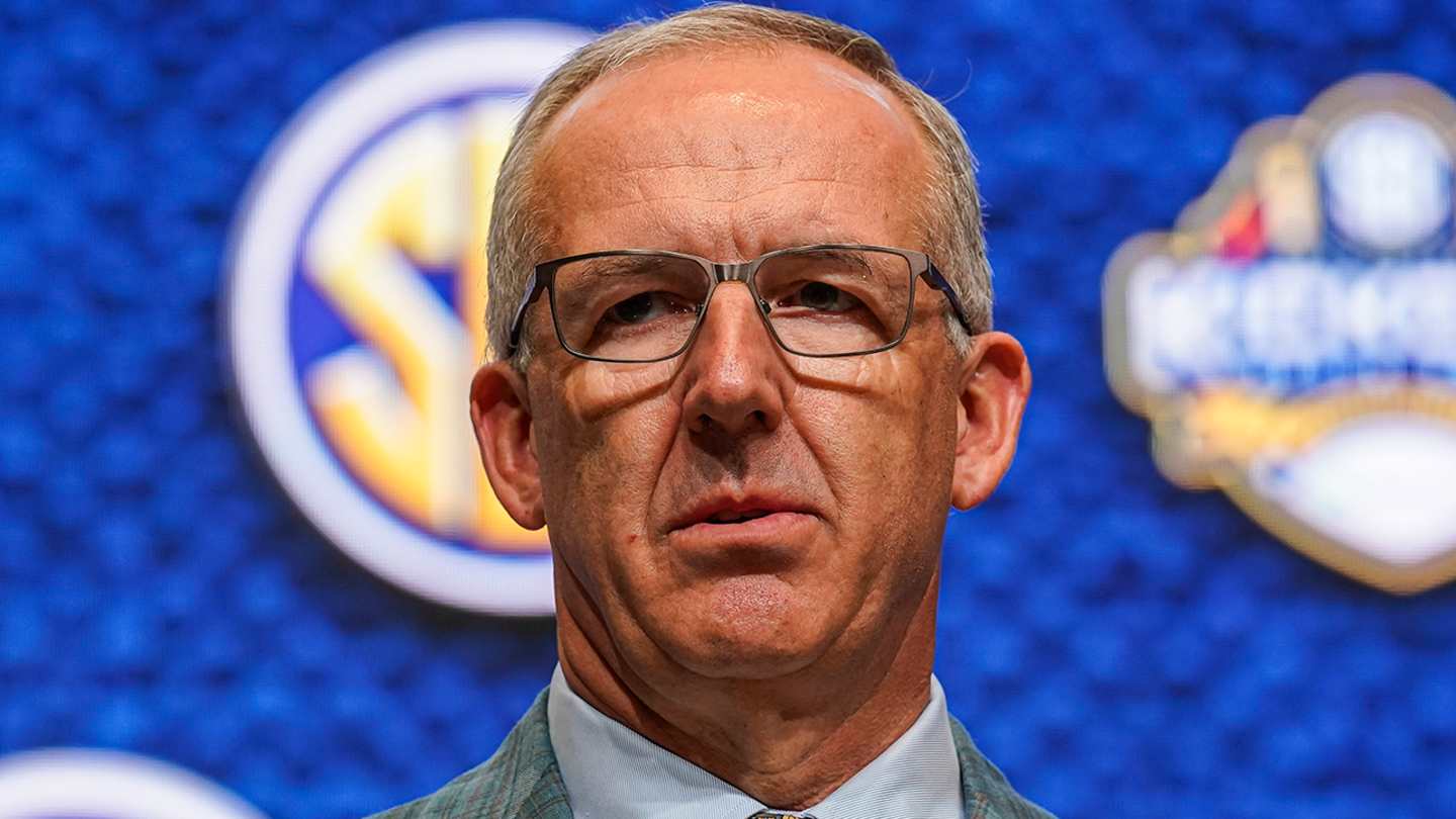 SEC Commissioner Says CFP Is Unlikely to Expand Before 2026 - Sports ...