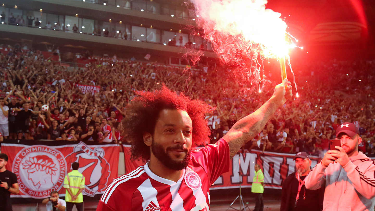 Marcelo signs with Olympiakos, welcomed by 20,000 fans (VIDEO) - Sports ...