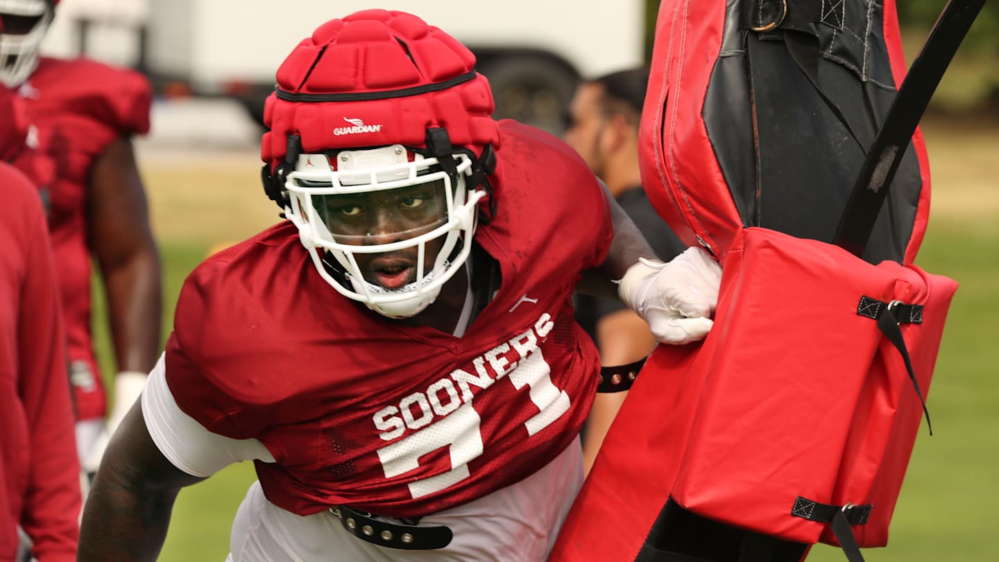 Oklahoma OT Anton Harrison Declares for NFL Draft - Sports Illustrated ...