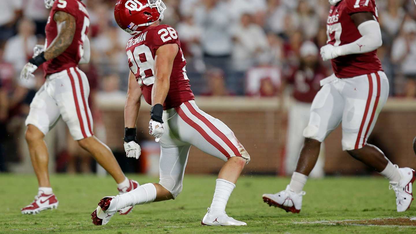 'Crazy' Oklahoma Sooners LB Danny Stutsman is Part Entertainer, All ...