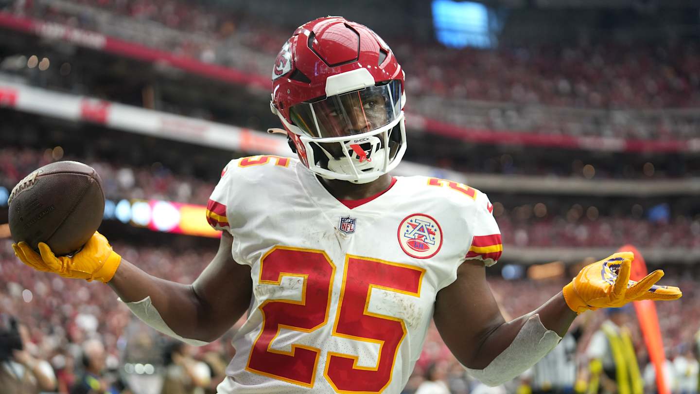 KC Chiefs RB Clyde Edwards-Helaire Is Starting to Find His Groove ...