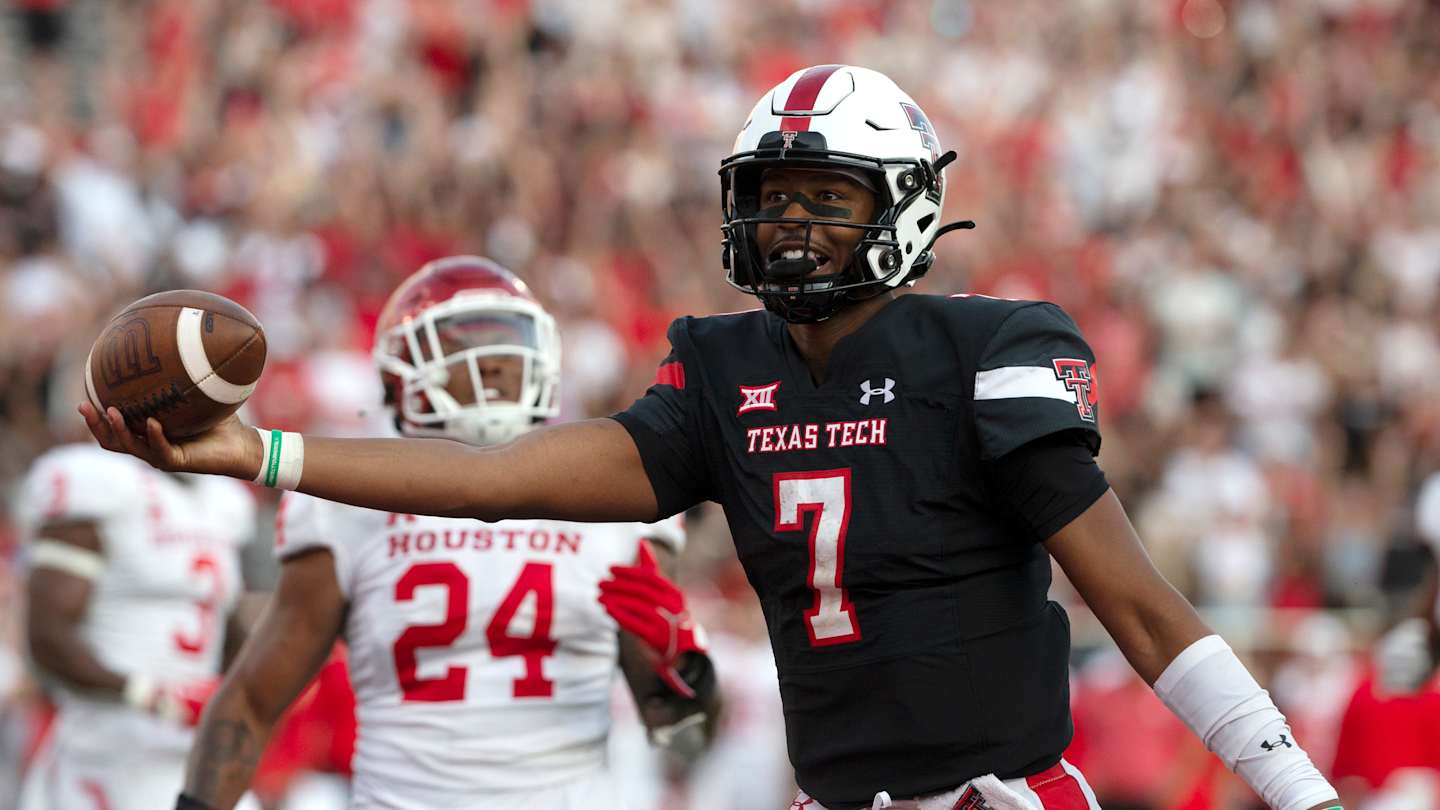 Texas Tech Red Raiders QB Donovan Smith Honored by Big 12 After Clutch ...