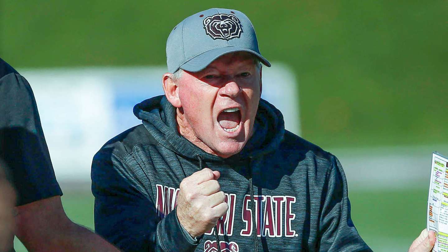 Razorbacks officially bring Bobby Petrino back for big splash - Sports ...