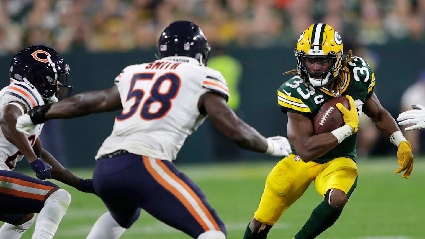 Aaron Rodgers and Aaron Jones dismantle Chicago Bears 27-10 - Sports ...