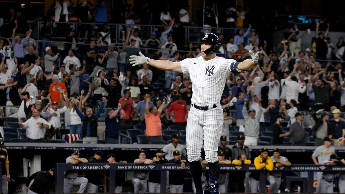 WATCH: Giancarlo Stanton Hits Walk-Off Grand Slam to Give Yankees 9-8 ...