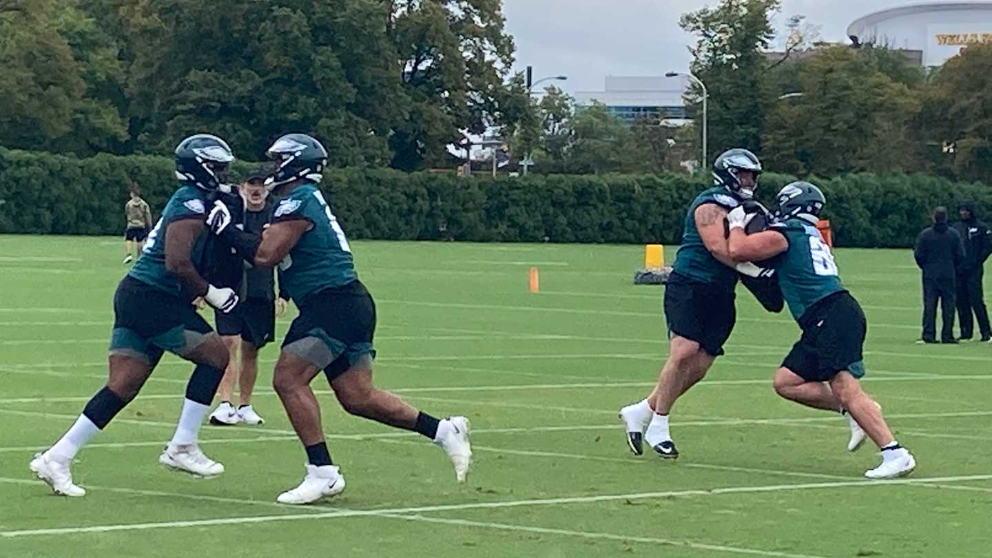 PHILADELPHIA EAGLES NOTEBOOK: The Flash and the Leg Sweep Save the Day ...