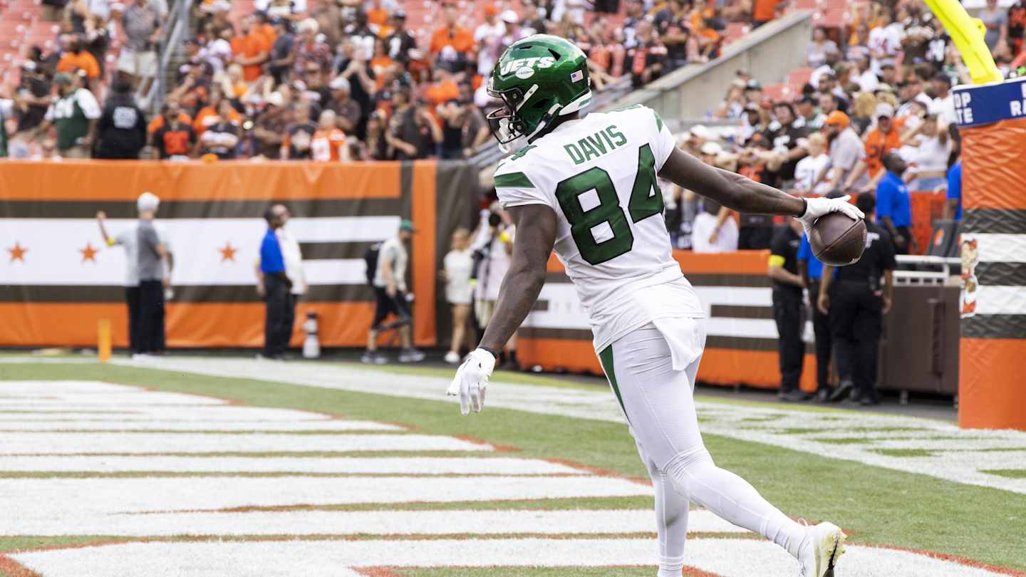 Corey Davis Unretiring, Returning to New York Jets? - Sports ...