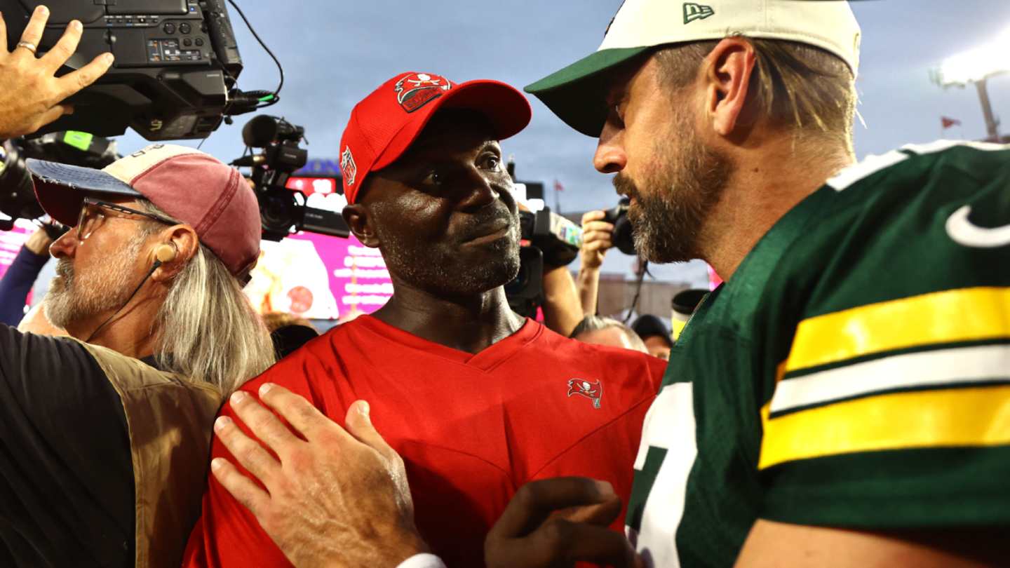 Bucs’ Todd Bowles Addresses Aaron Rodgers’s Jumbotron Comments - Sports ...