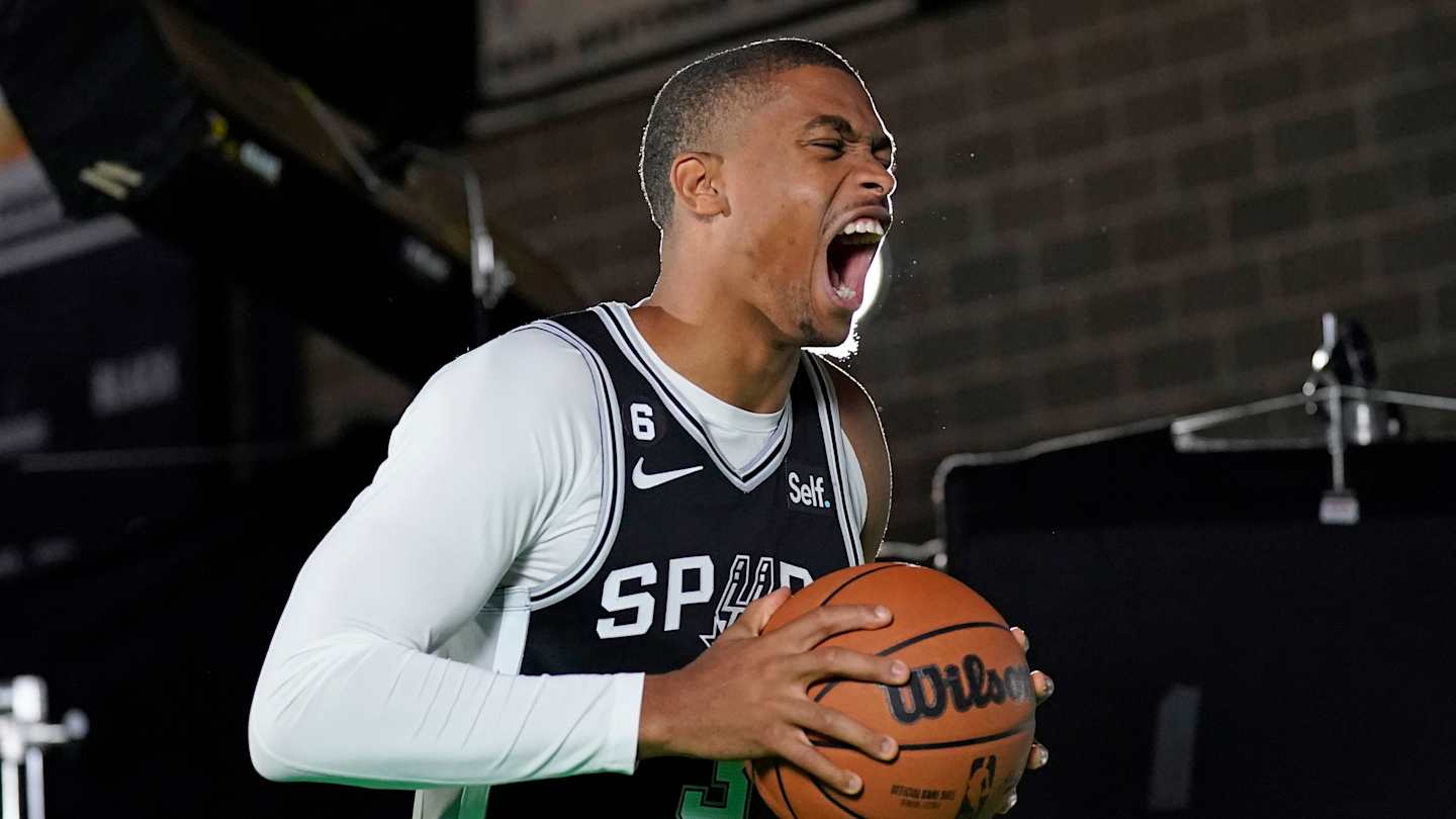 Lighter Keldon Johnson Ready for New San Antonio Spurs Role - Sports ...