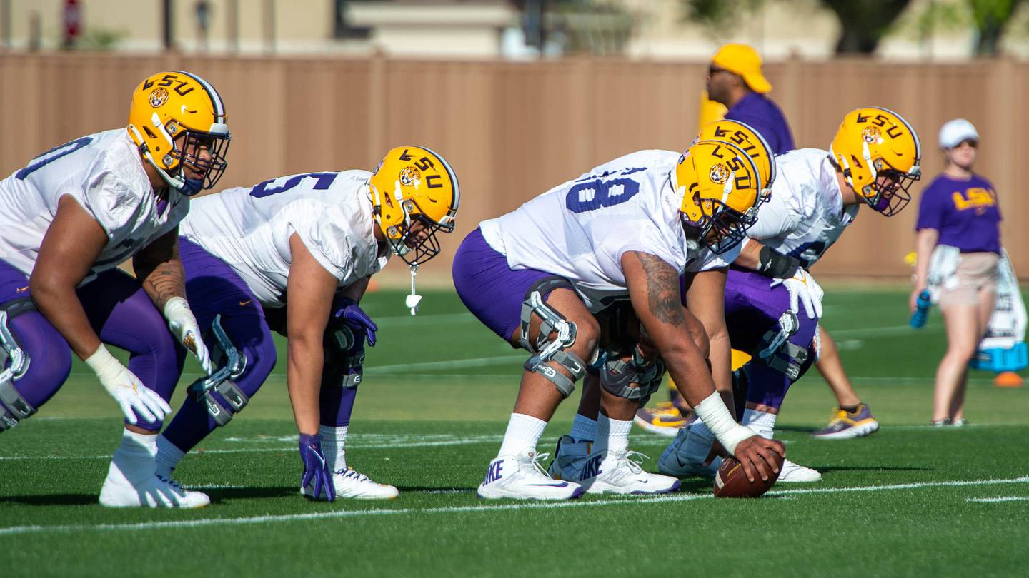LSU OL Garrett Dellinger Out With Hand Injury, Another New Rotation in ...