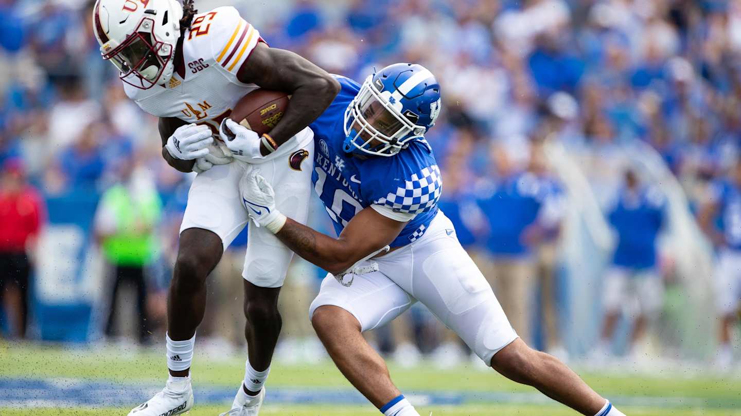 Keidron Smith, Jacquez Jones Ready for Return to Oxford - Sports ...