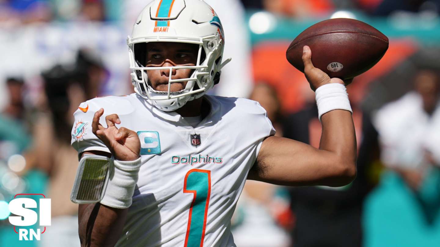 Tua Tagovailoa stretchered off field after scary hit - Sports Illustrated