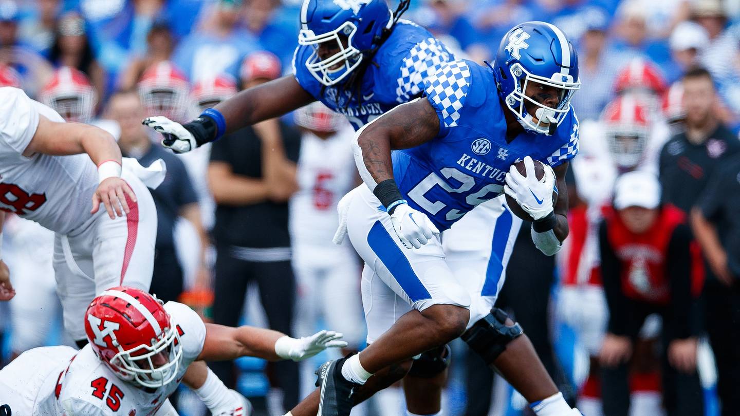 Injury Report: No. 7 Kentucky Near Full Strength on Offense in Oxford ...