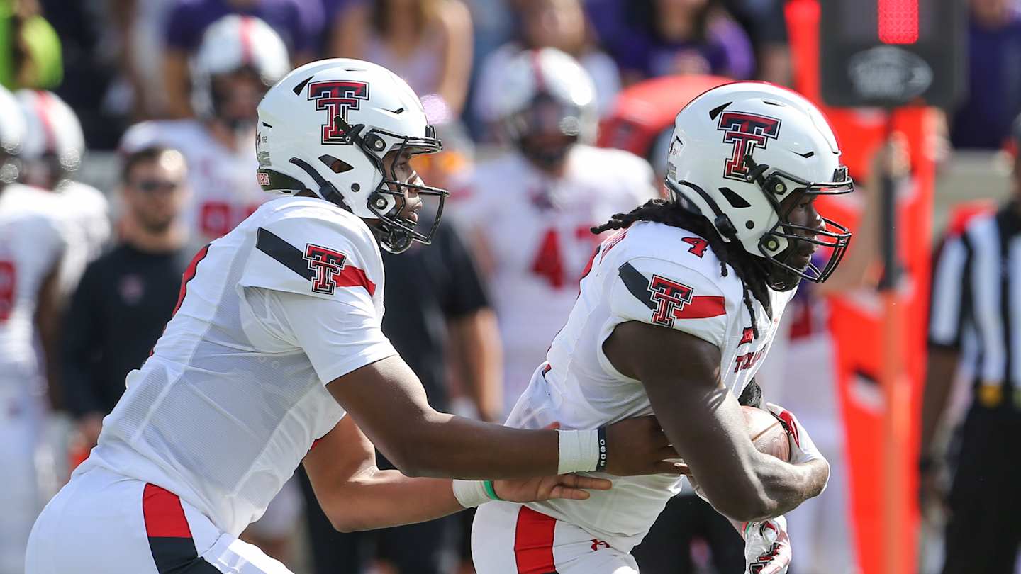Defense Keeps Texas Tech Red Raiders Alive, Texas Tech Red Raiders Trail Kansas State Wildcats ...