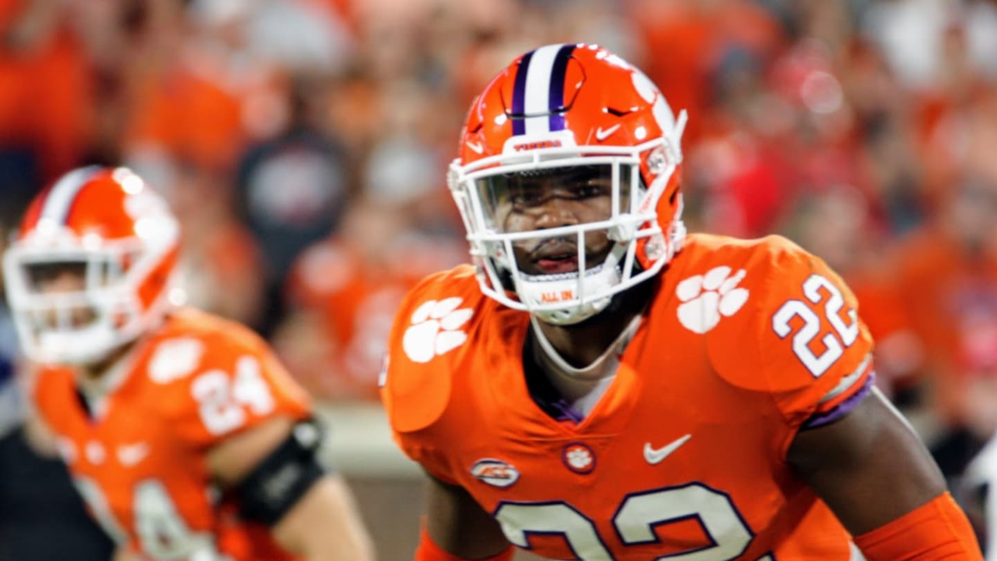 Clemson Tigers Linebacker Heading to NFL - Sports Illustrated Clemson ...