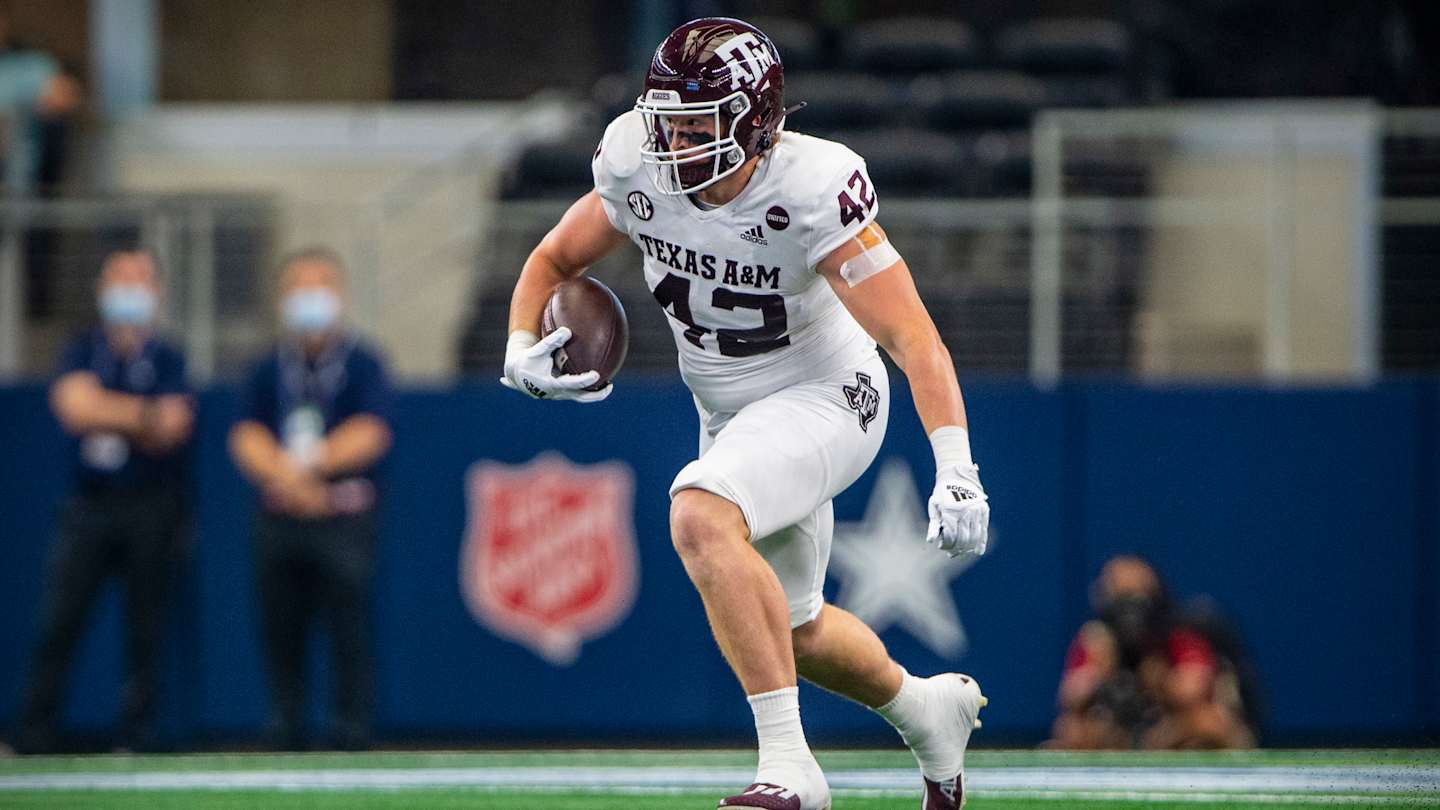 Texas A&M Aggies TE Max Wright Returning in 2023 - Sports Illustrated ...