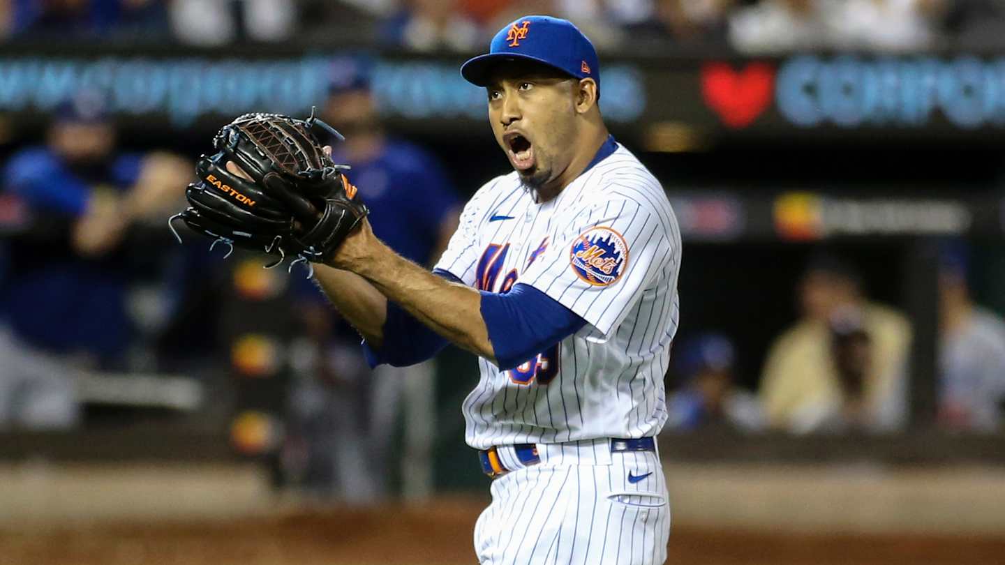 Edwin Diaz Has Bold Goal for Return From Knee Surgery After Freak WBC ...