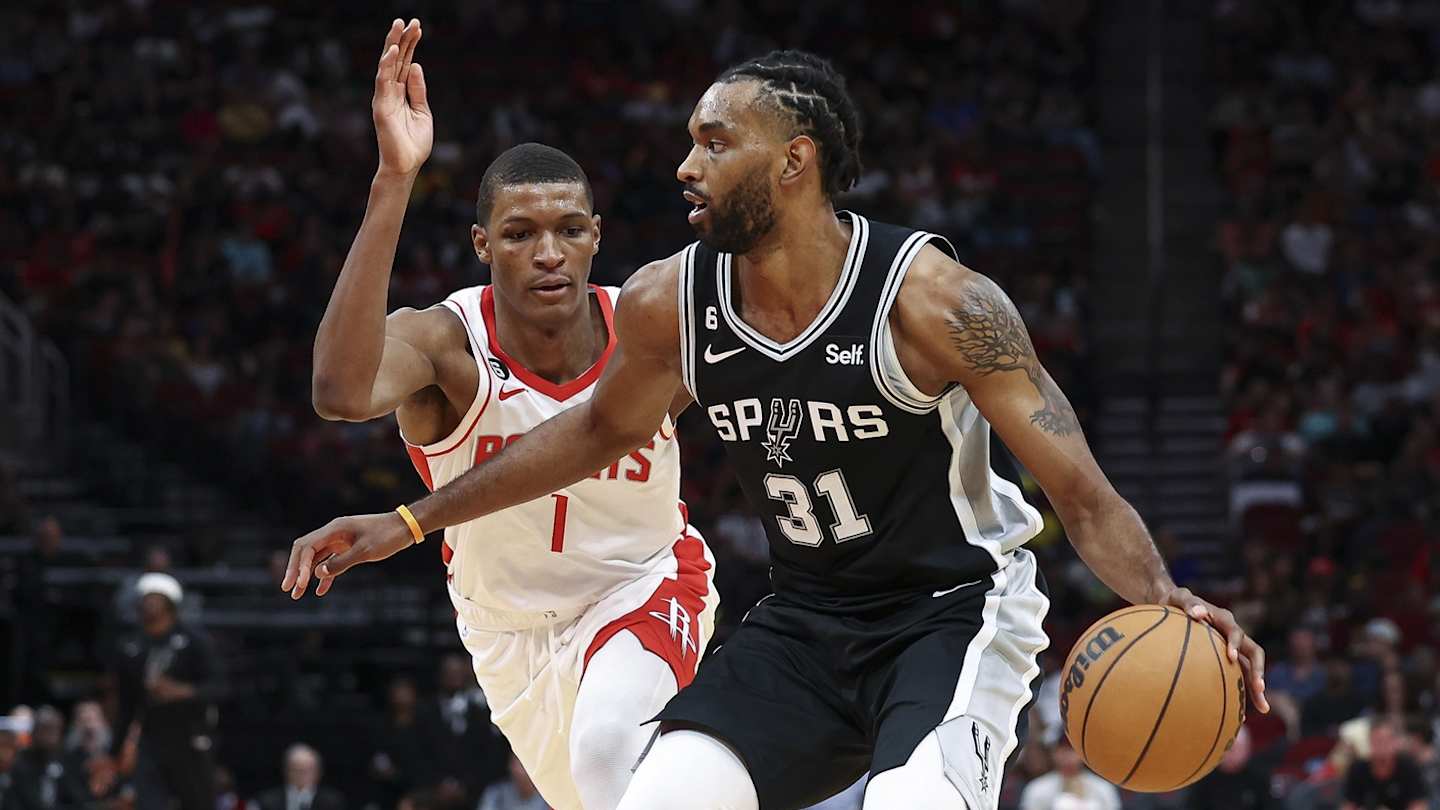 Confidence is Key for Development of San Antonio Spurs' Keita Bates ...