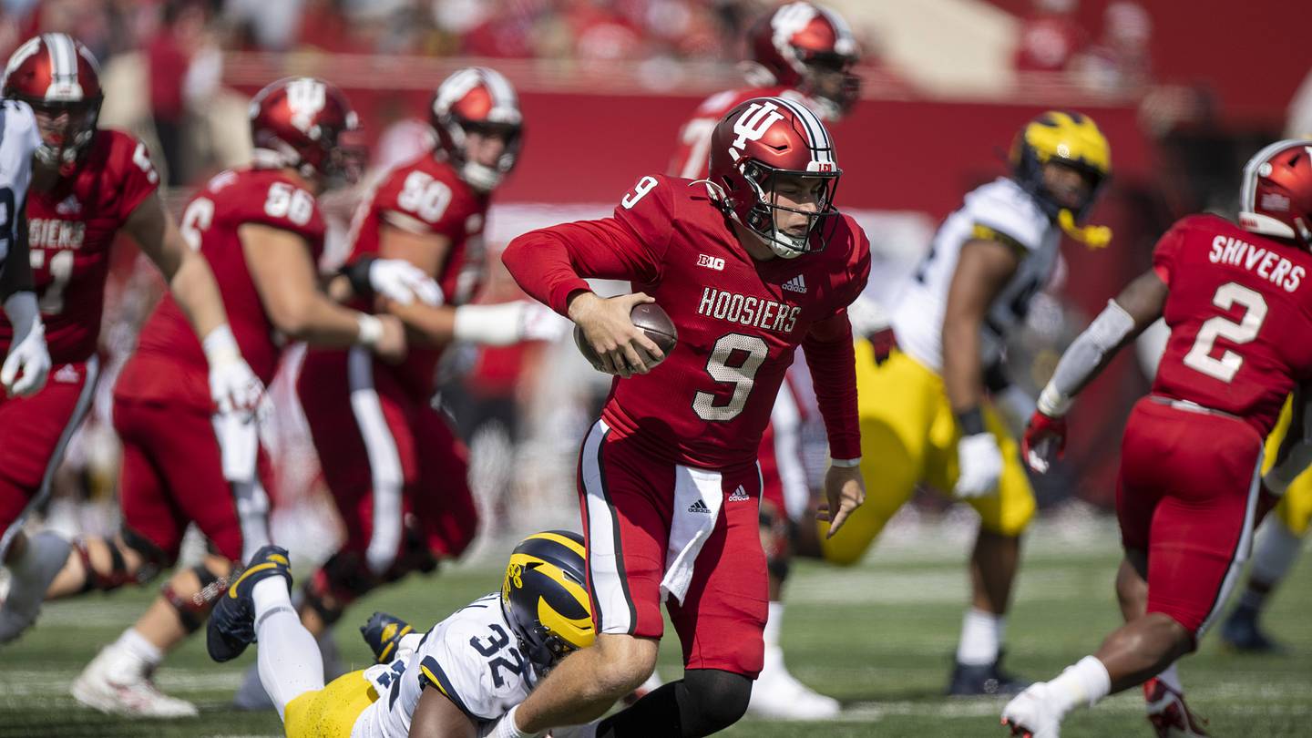 Michigan's Late Pressure Hands Indiana Third Consecutive Loss, 31-10 ...