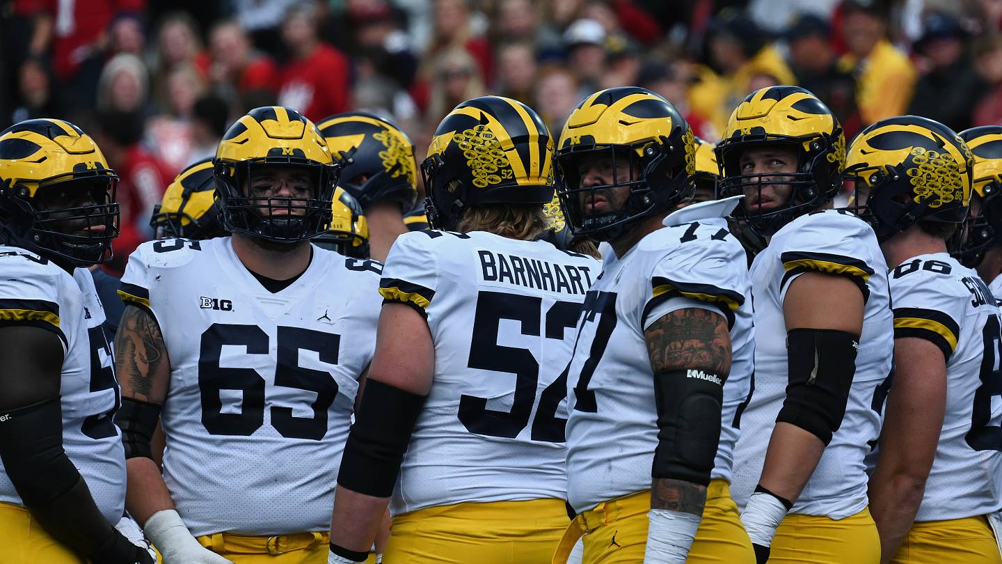 Pro Football Focus ranks the Michigan football offensive line heading ...