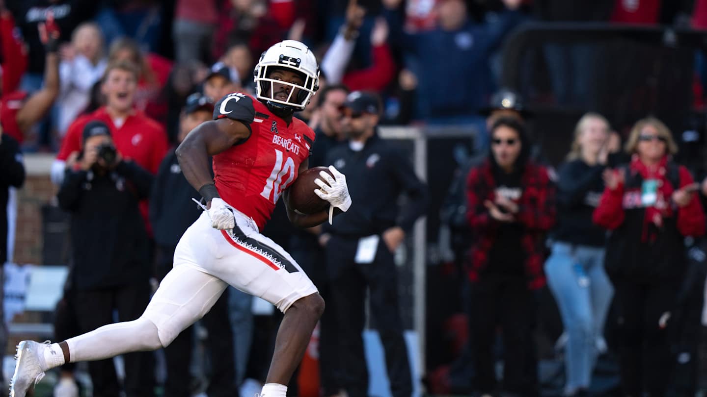 UC Football Reveals SMU Uniform Combo - All Bearcats