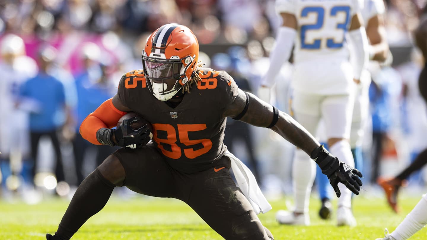 Cleveland Browns Stars on Offense Shine as Defense, Kicker Struggle ...