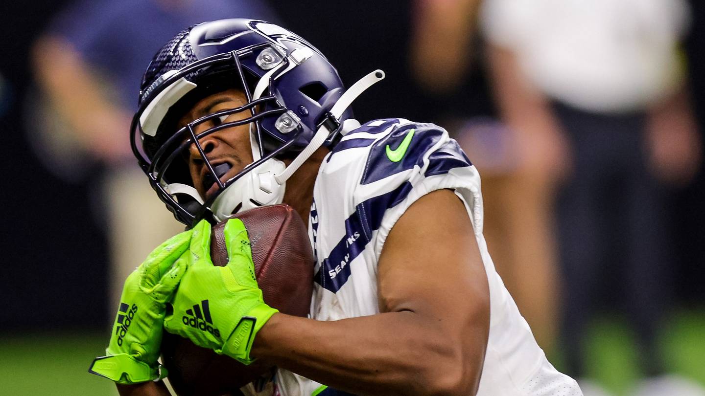 Report Card: Top Performances in Seattle Seahawks 39-32 Loss to New ...