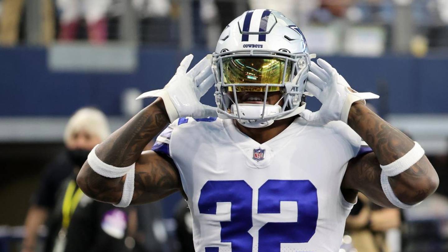 Arizona Cardinals Signing RB Corey Clement to Practice Squad, per ...